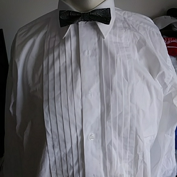 Madison | Shirts | Madison Formal Shirt Sz 55x33 25 Free Gift | Poshmark